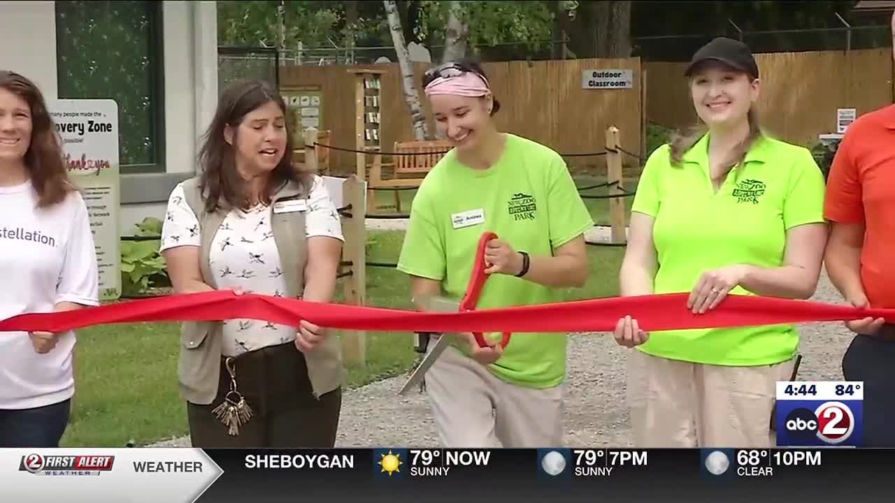 NEW Zoo opens new outdoor ‘Discovery Zone’ - YouTube