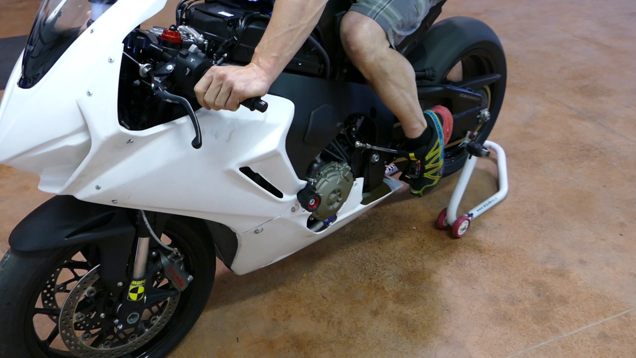 IRC Blipper (cambiata in salita e scalata) CBR1000RR 2017 - YouTube