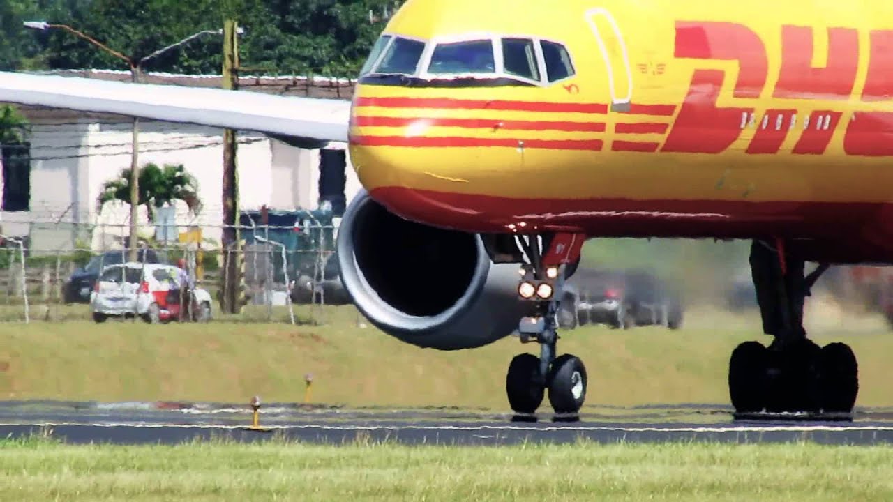 DHL drifting take off - YouTube