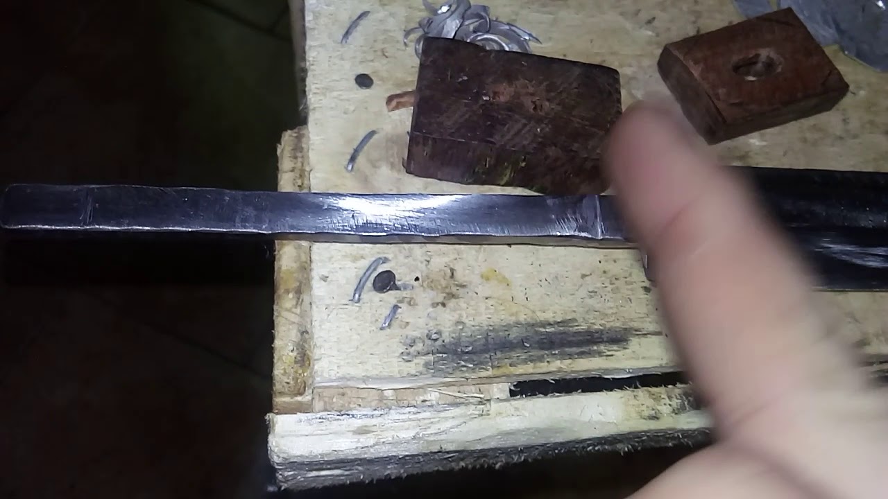 Hablando sobre el puñal criollo que estoy haciendo - YouTube