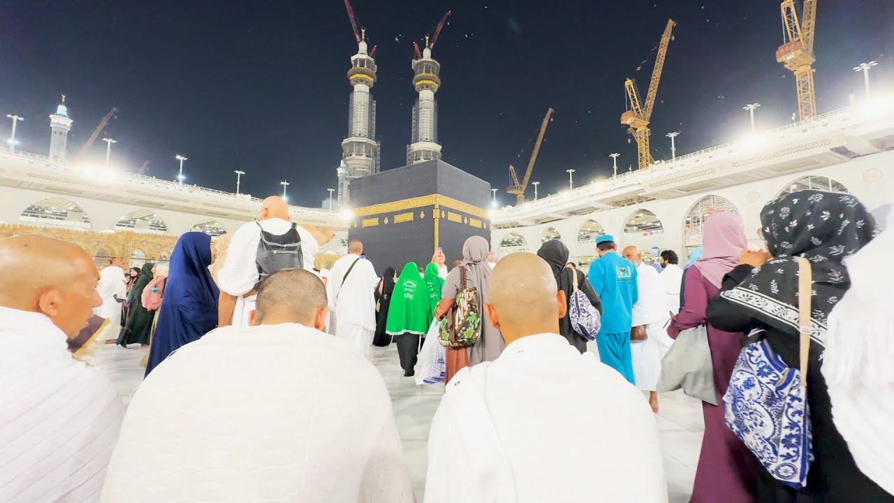 Beautiful View of Kaaba or Bayt Allah and Mataf right after Fajr ...