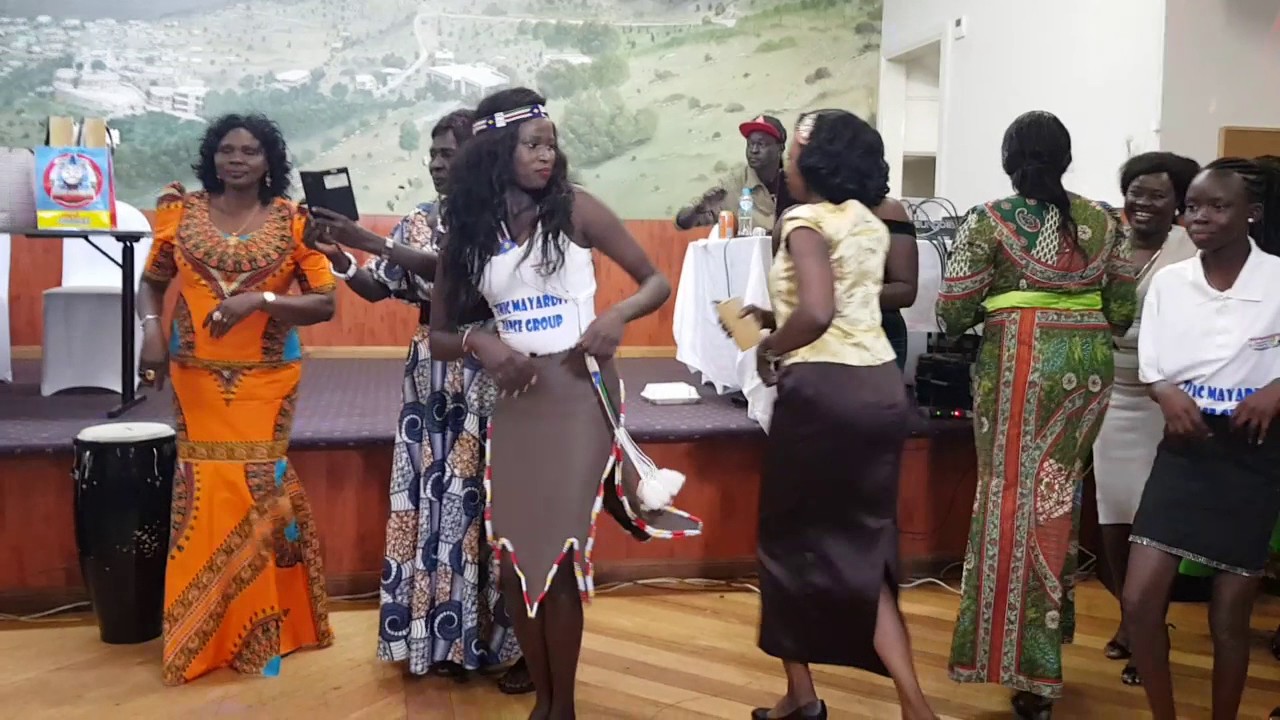 Twic Mayardit community traditional dance in Sydney NSW - YouTube