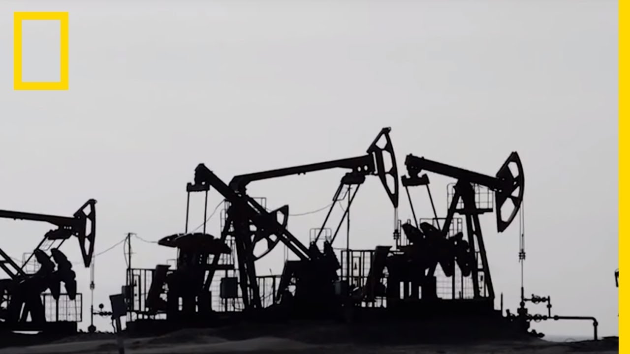Au cœur des champs d’hydrocarbures de l’Arctique - YouTube
