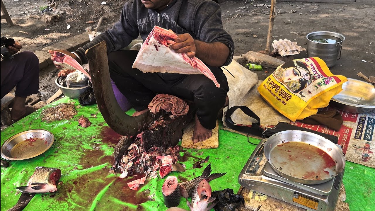 big saiz Sankar fish amazing cutting skills on belmuri fish market ...