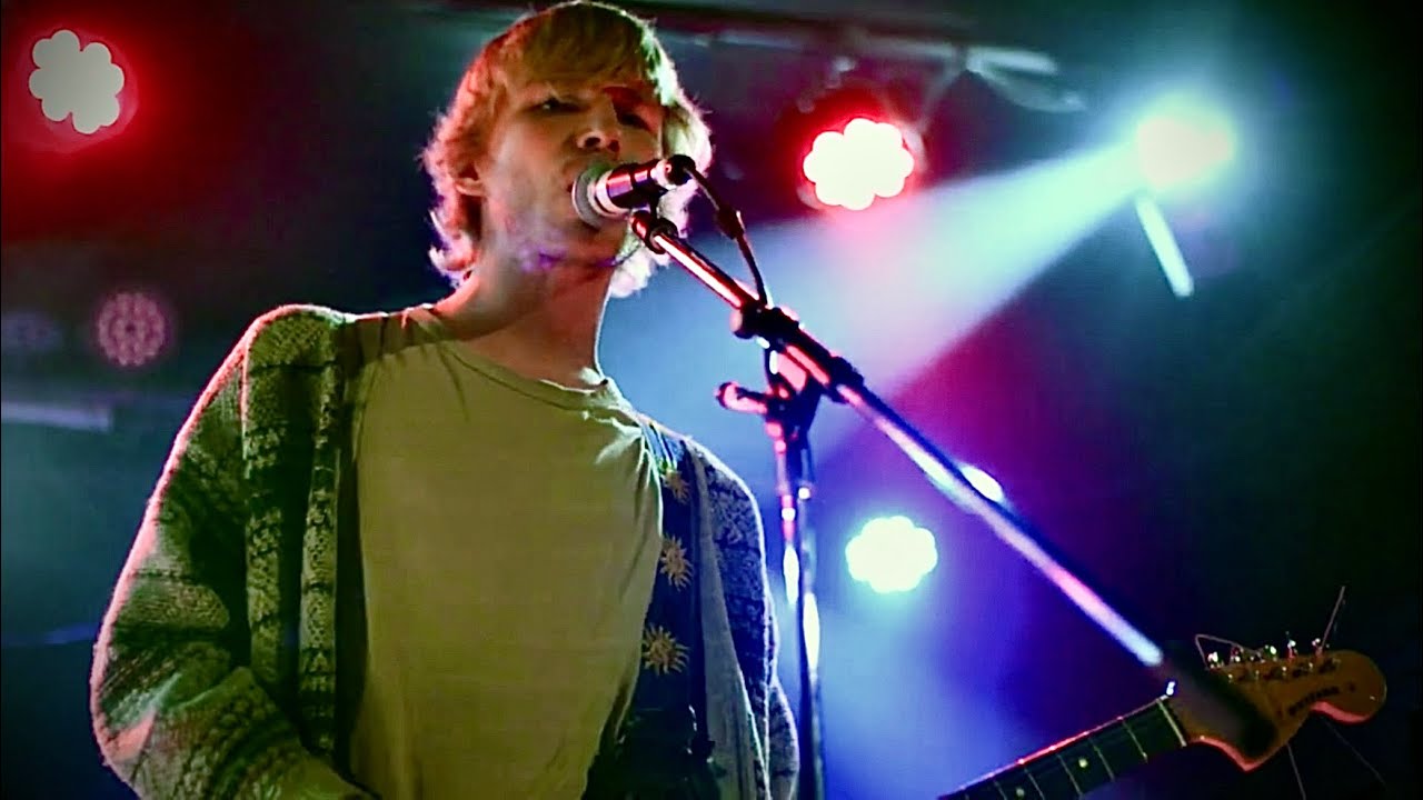 The Jins - I Was a Boy (Live At Christmas Mega Rager) - YouTube