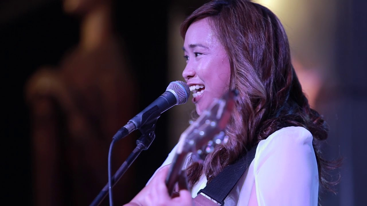 T'nalak by Maan Chua LIVE! - YouTube