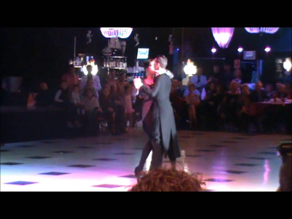 Festival navidad Elite 2013. Tango con violines - YouTube