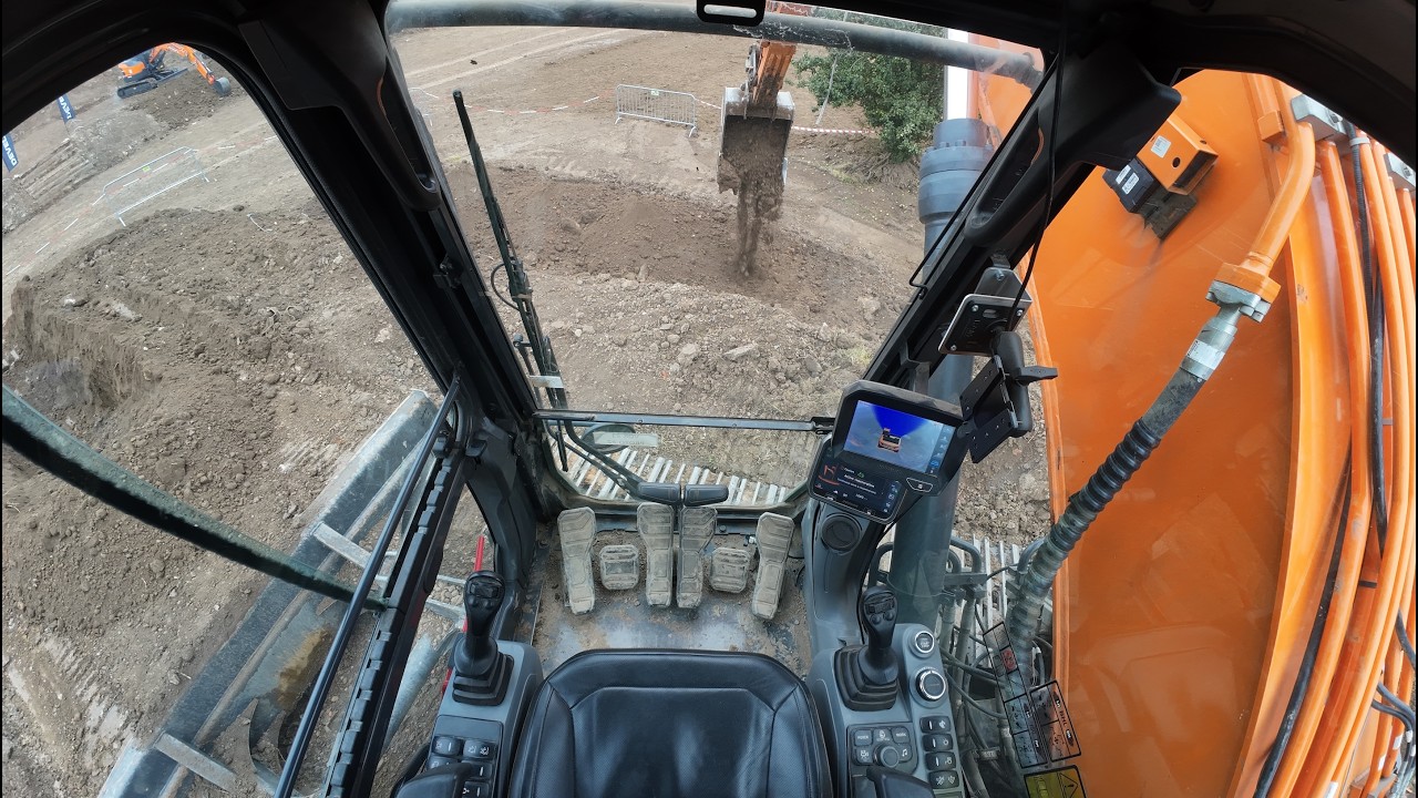 Fully autonomous Develon DX225LC-7 excavator uses technology from ...