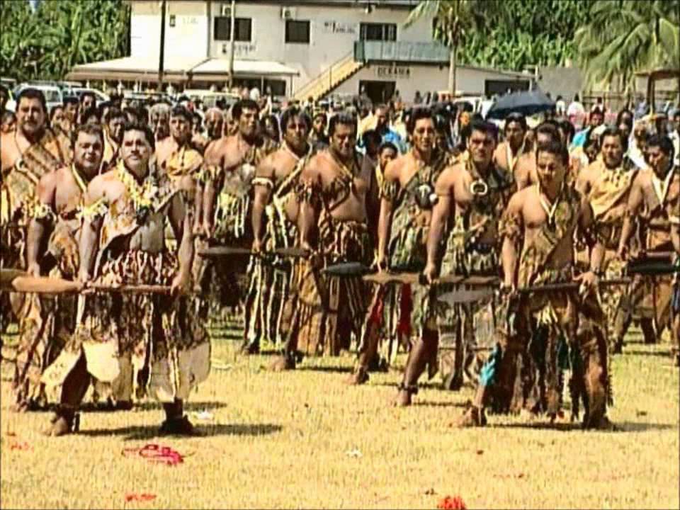 Extrait du groupe de danse de VAILALA en 1999 - YouTube