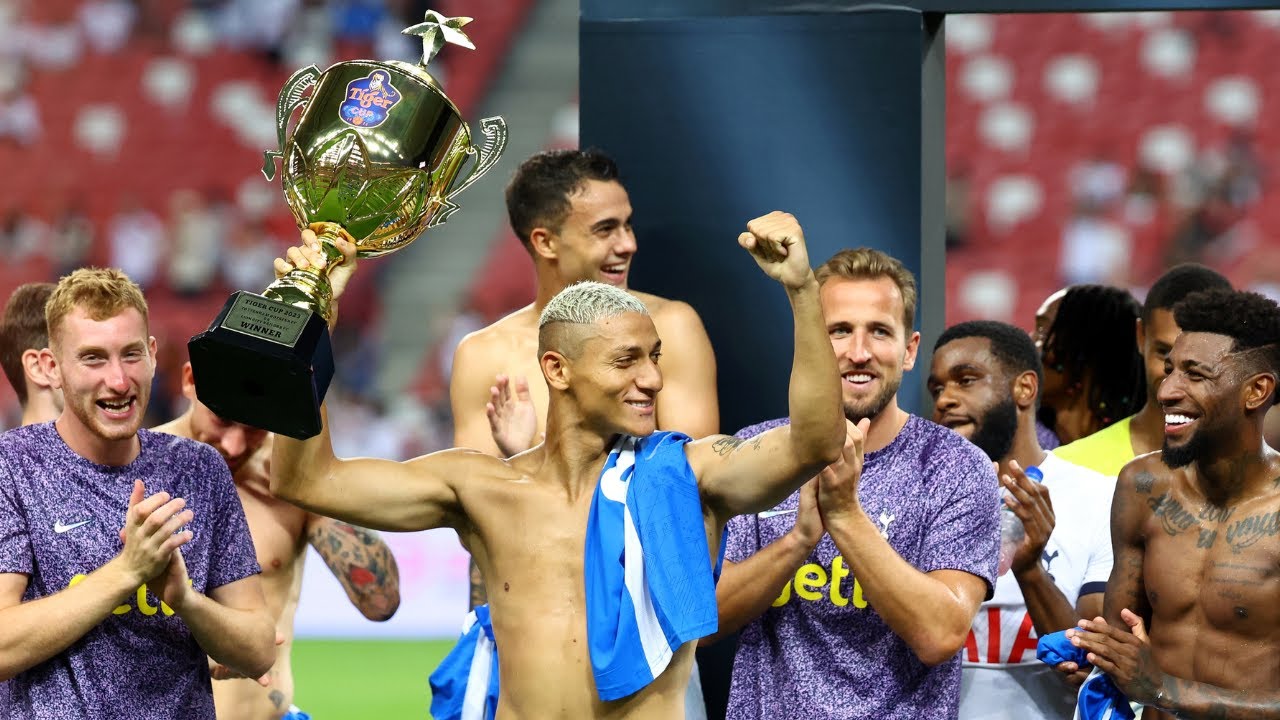 Harry Kane & Tottenham Win 1st Trophy - YouTube