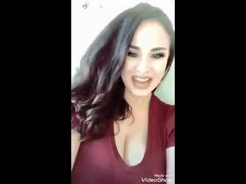 BORUYA OTURMUŞ KADIN/ TİKTOK YABANCI KIZLAR