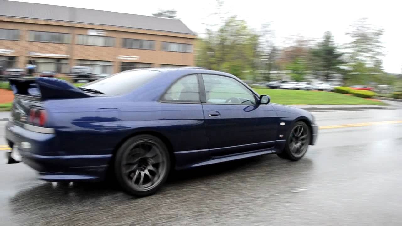 Tuned Nissan Skyline R33 GTR VSPEC driving in Boston, MA - YouTube
