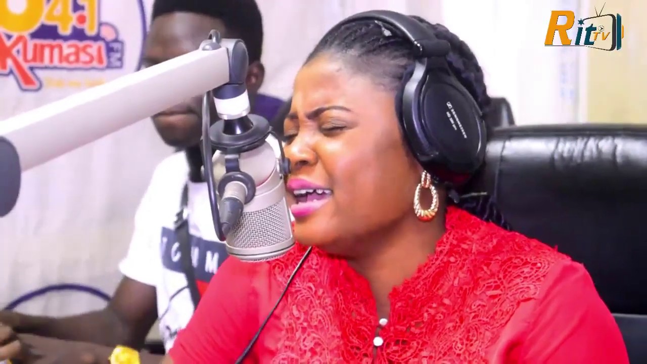 Spirit-filled Worship...MABEL OKYERE @ Kumasi 104 1 FM Live Worship ...