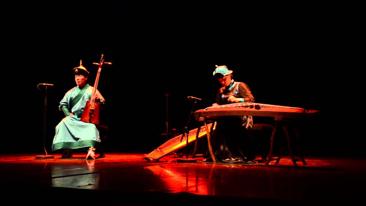 Chinbat Baasankhuu (Yatag) & Bayarbaatar Davaasuren (Chant diphonique ...