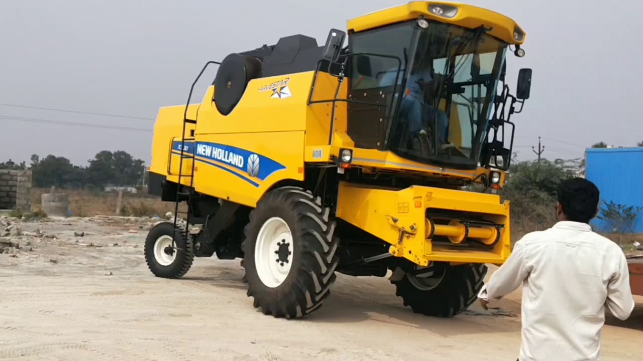 New Holland Combine Harvester TC5.30 Unloading - YouTube