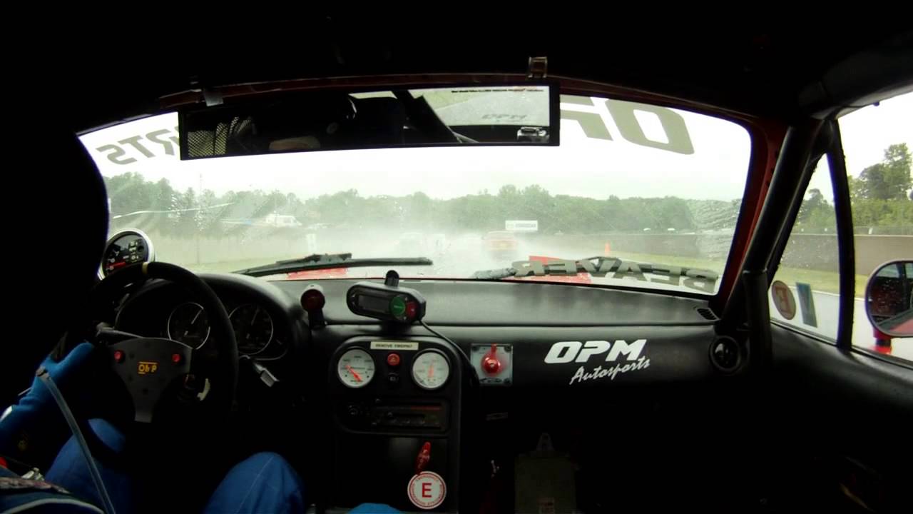 Spec Miata crash in the rain - Road Atlanta SCCA SECS race, May 2014 ...