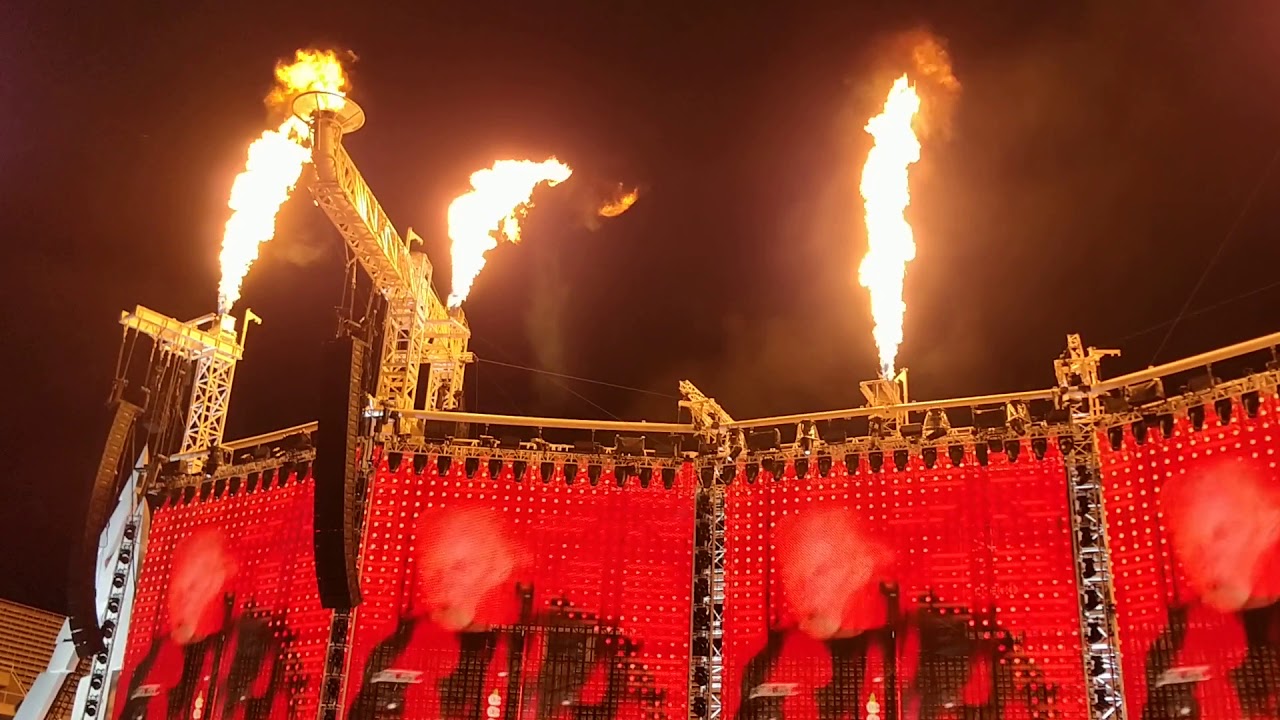 Metallica - Moth Into Flame (live in Barcelona 5.5.2019) - YouTube