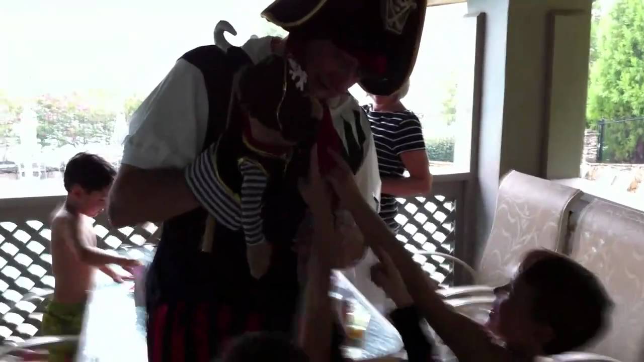 Papi the Pirate - YouTube