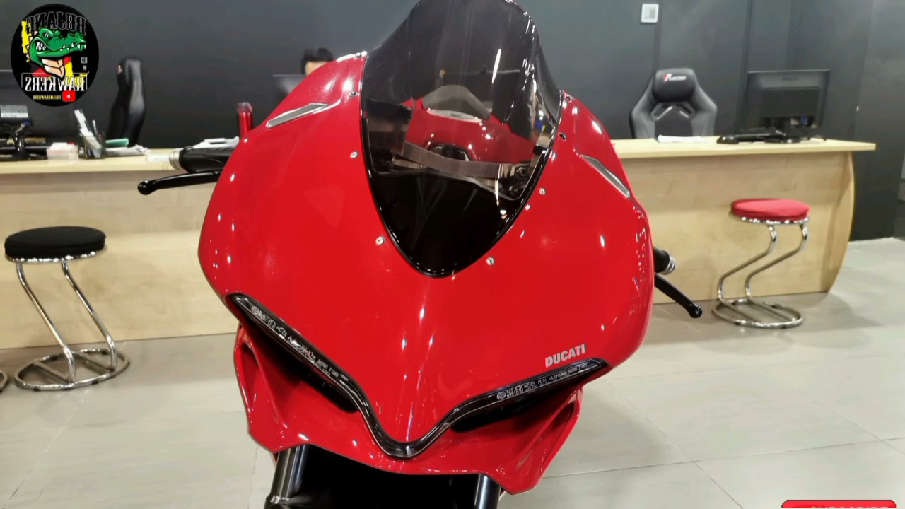 DUCATI PANIGALE 899 VS PANIGALE 959 - YouTube