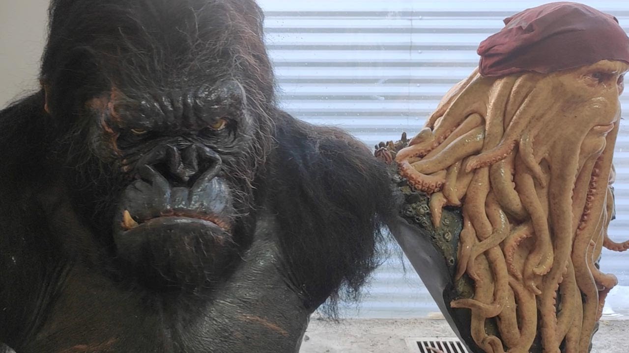 Artist Creates Realistic Busts Of Movie Villains - YouTube