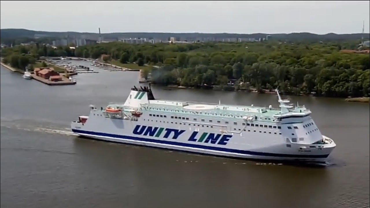 Prom MF POLONIA UNITY LINE wychodzi w morze - nagranie z trzech miejsc ...