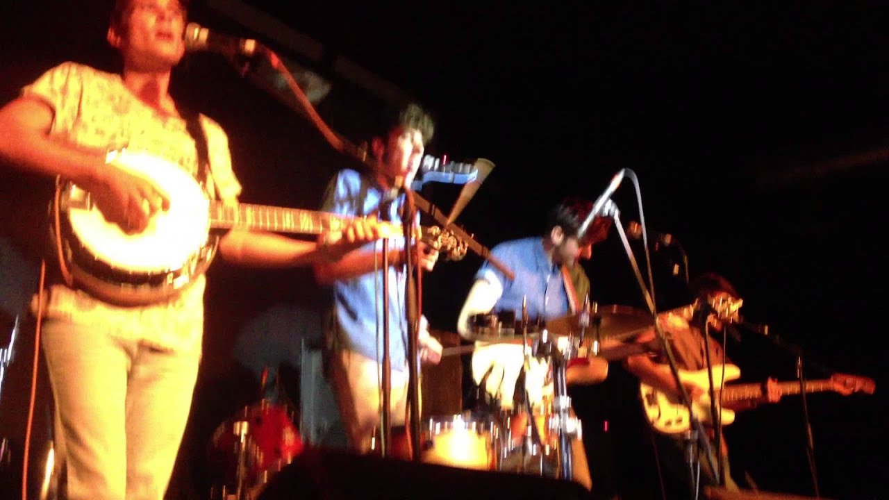 Colours- Siblings- Live at Hoxton Square Bar & Grill in London (Aug 14 ...