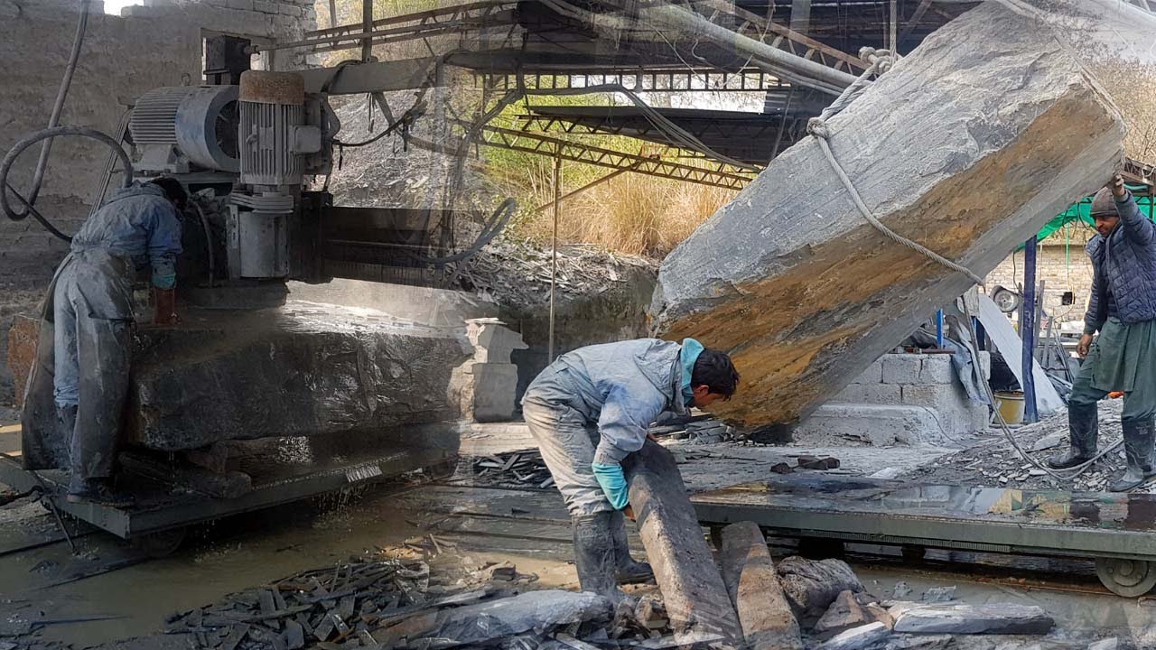 7 Minutes 13 seconds of Incredible big big stones cutting with cutter ...