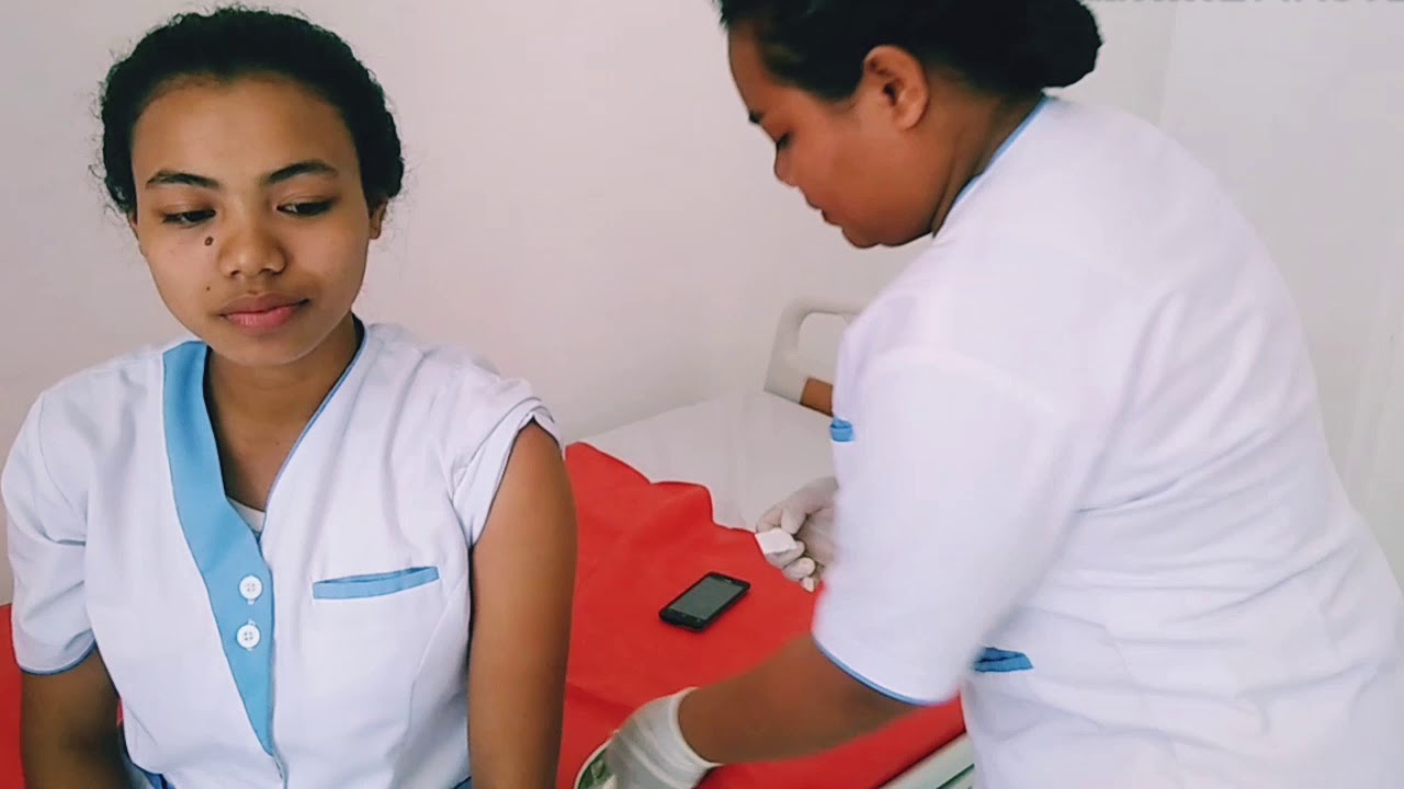 Video Edukasi Teknik Injeksi Intramuskular (IM) oleh CLARIS YUNASTI ...
