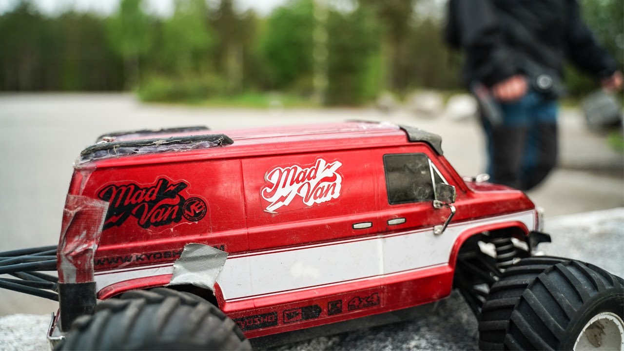 Mad Van Mayhem: Conquer the Gravel Pit! - YouTube