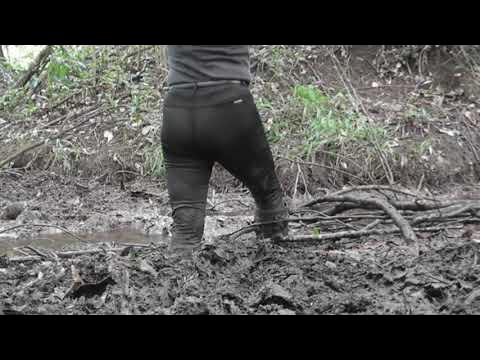 Hunter wellies in mud - YouTube