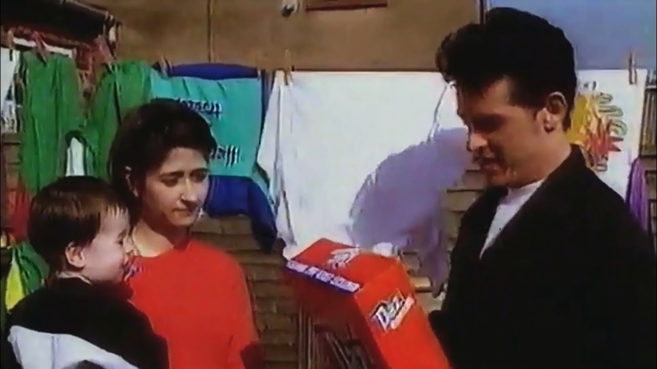 1995: Daz Automatic - Mealtime Messes [New Presenter] - YouTube