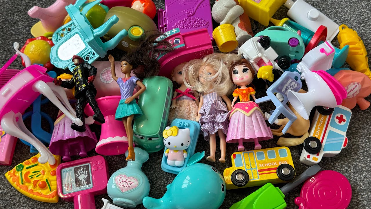 6:33 Minutes Discovering Amazing Miniature Doll Accessories Inside Box ...