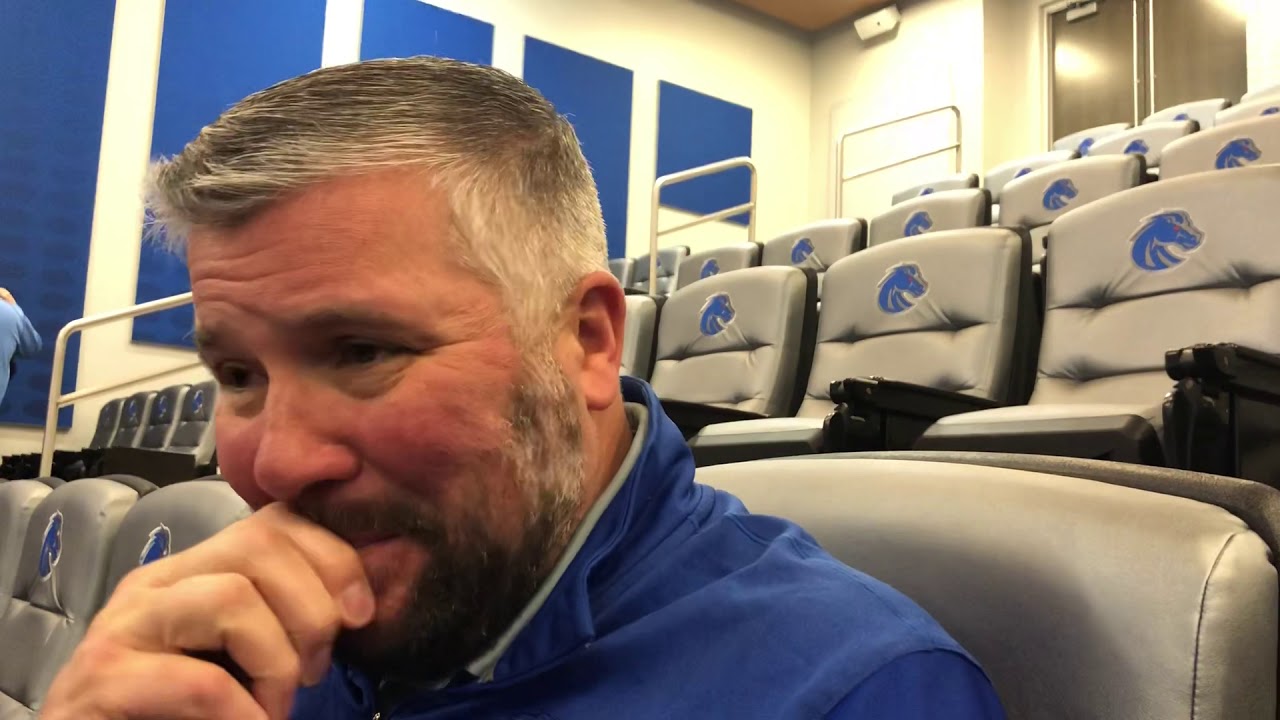 Boise State associate head coach and tight ends coach Kent Riddle (2-5 ...