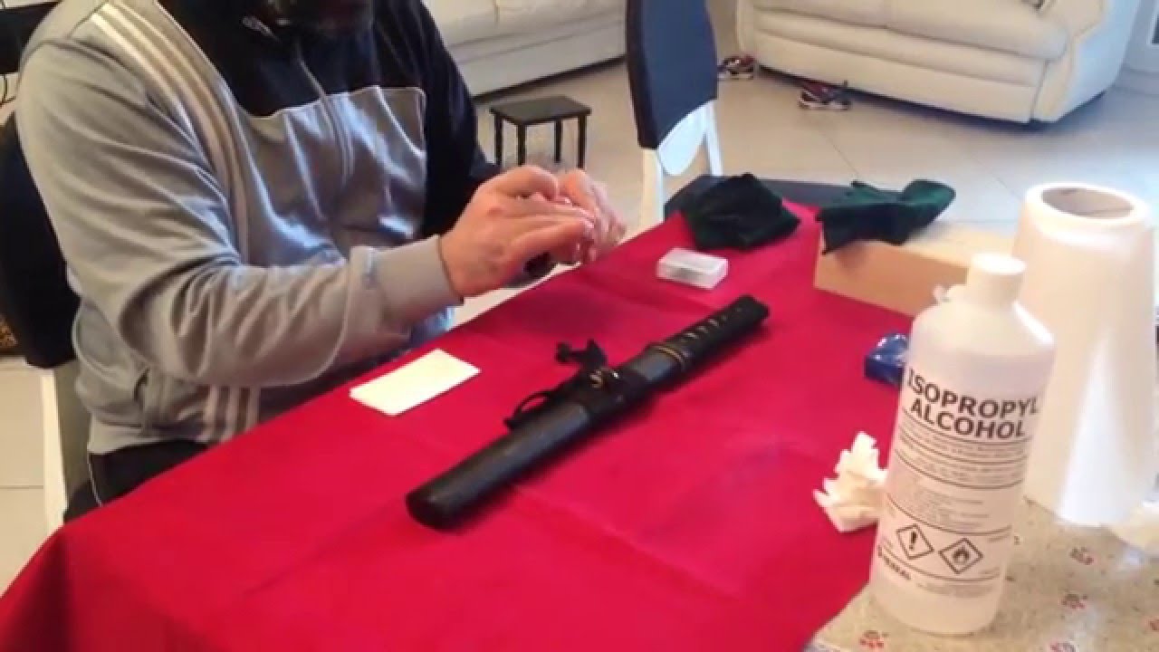 Carbon knife Blade cleaning whit isopropyl alcohol - YouTube