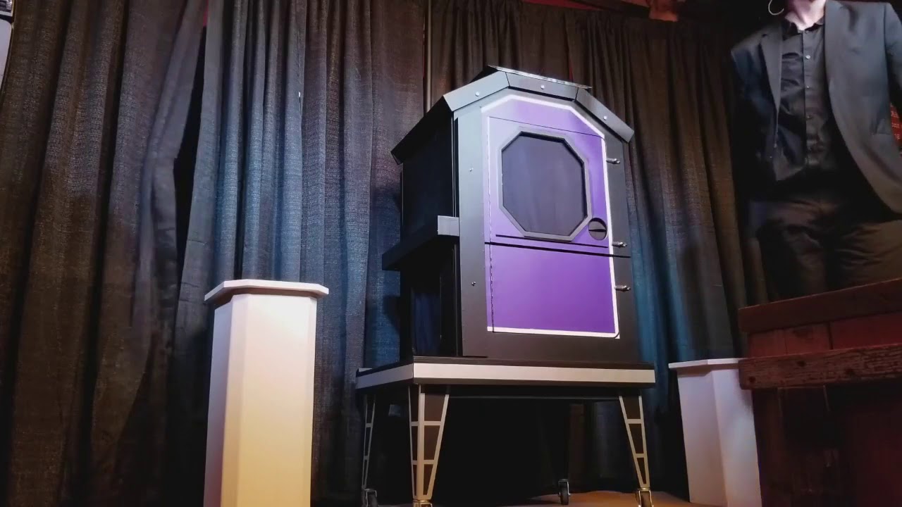 Eric Giliam's Magician's Assistant - Cube Act - YouTube