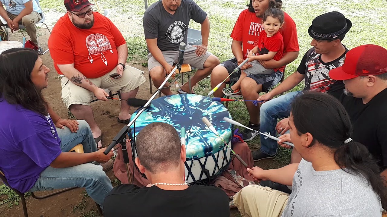 Muskrat singers @stmarys powwow 2018 - YouTube
