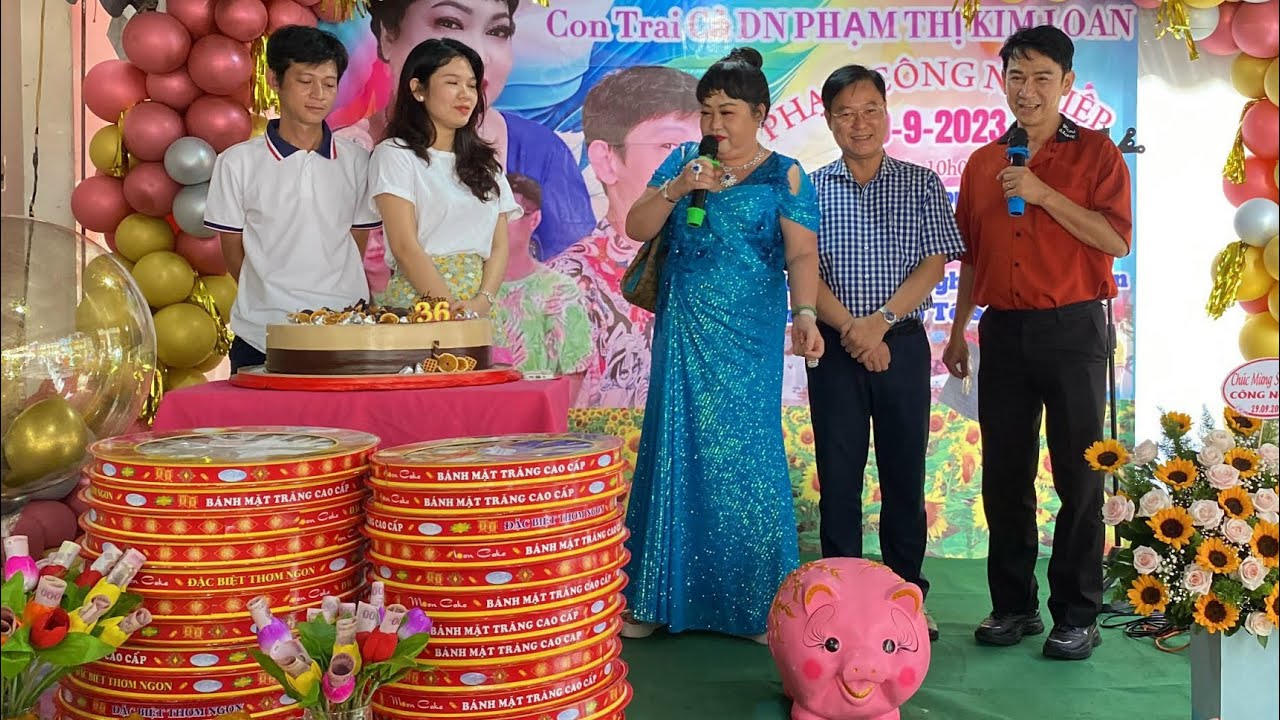 DN Kim Loan Đập Heo Đất Ủng Hộ Quỹ Người Nghèo MTTT Quận 5 Trong Ngày ...