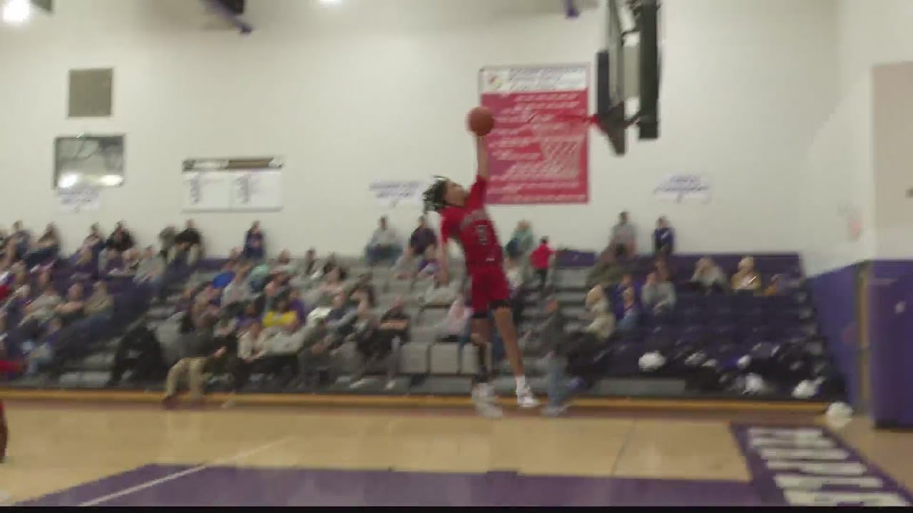 Big Red out race the Purple Riders - YouTube