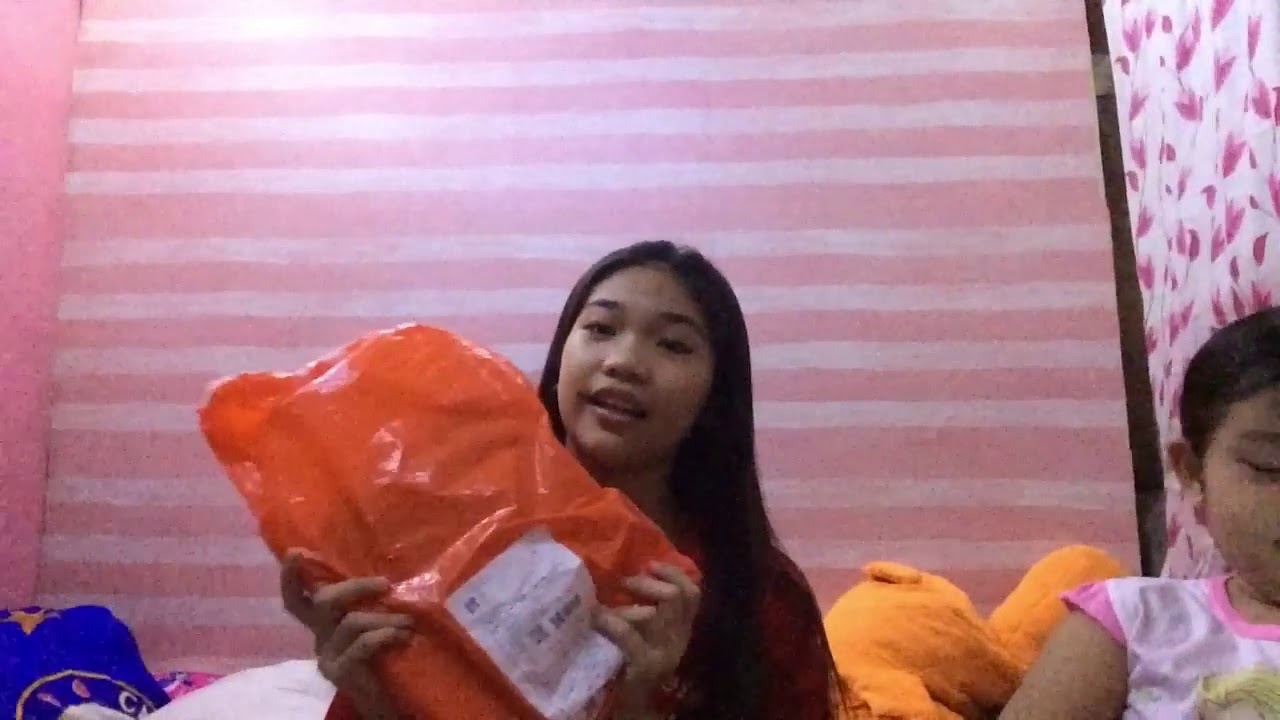 Ring light Unboxing II with Hannah - YouTube