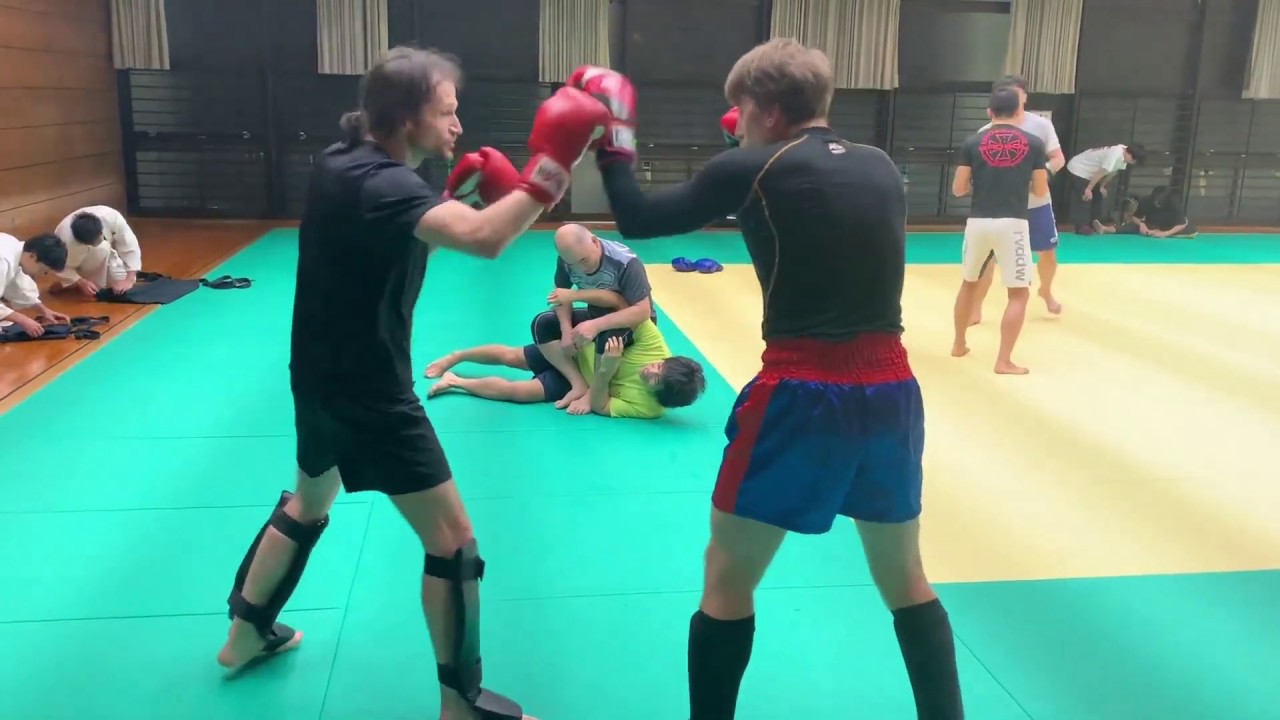 MMA Training in Shinjuku Sports Center - YouTube