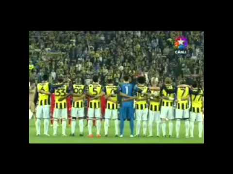Fenerbahçe Taraftarı Tekbir getiriyor