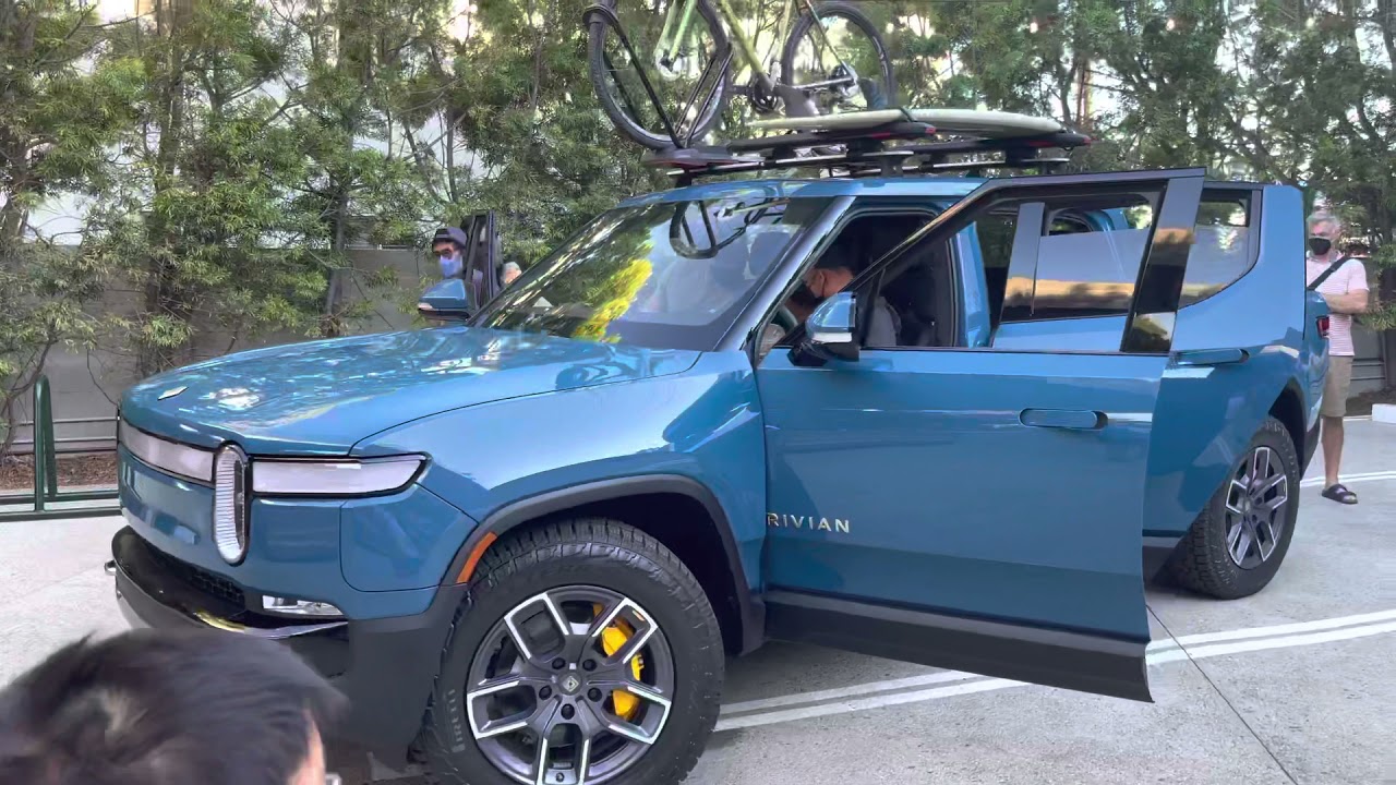 Rivian ev trucks blue color Rivian r1t - YouTube