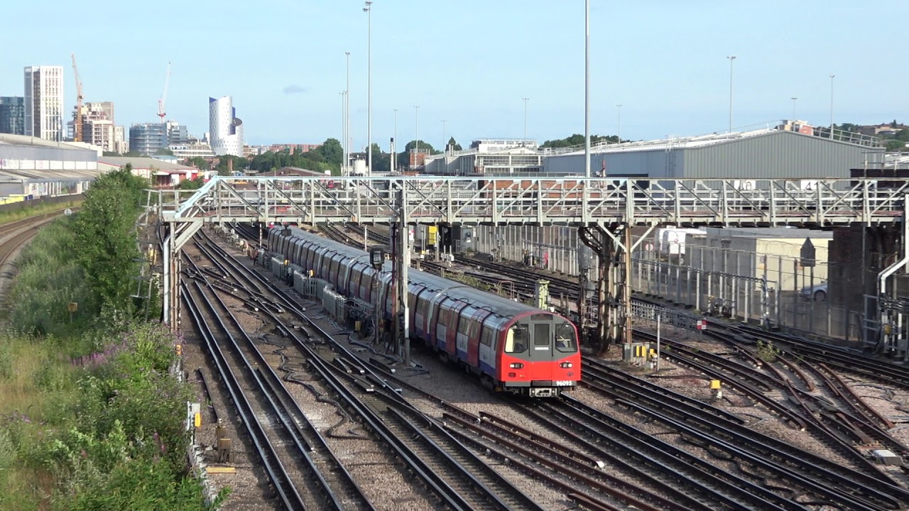 London Underground 1996 Stock 96095 and 96096 + 21039 and S Stock 21040 ...