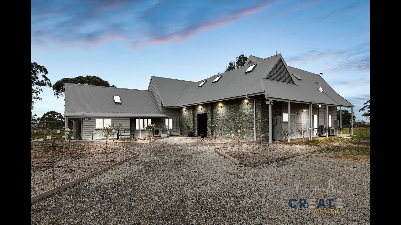 2 Thompsons Road Keilor North - YouTube