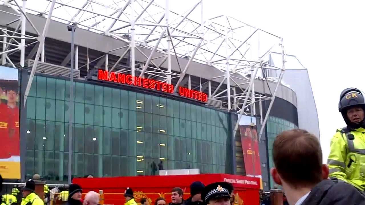 liverpool fans at old trafford - YouTube