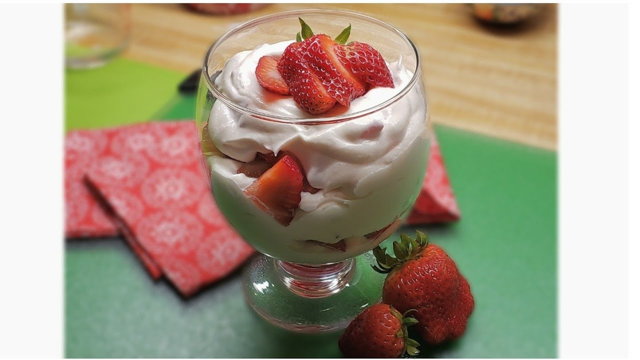 Fresas con crema (strawberries and cream) - YouTube
