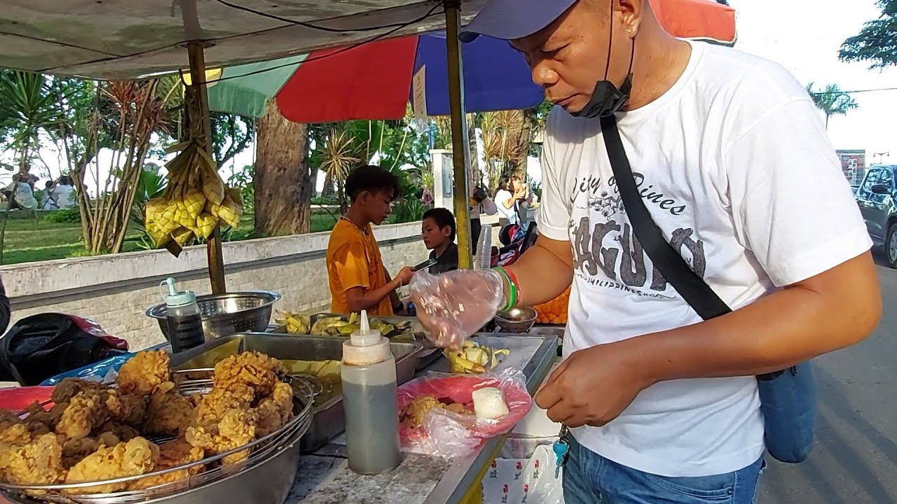 Streets food in Danao, City Plaza - YouTube