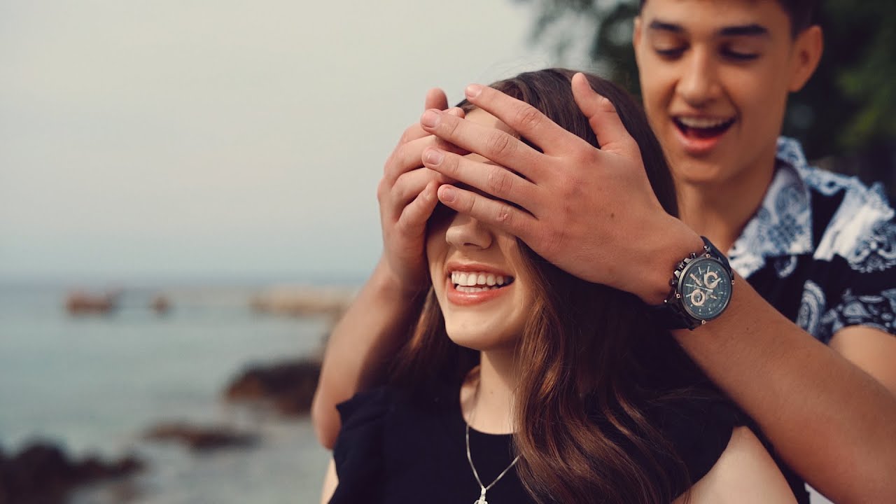 PIA KRČ - MED OBLAKI (Official Video) - YouTube