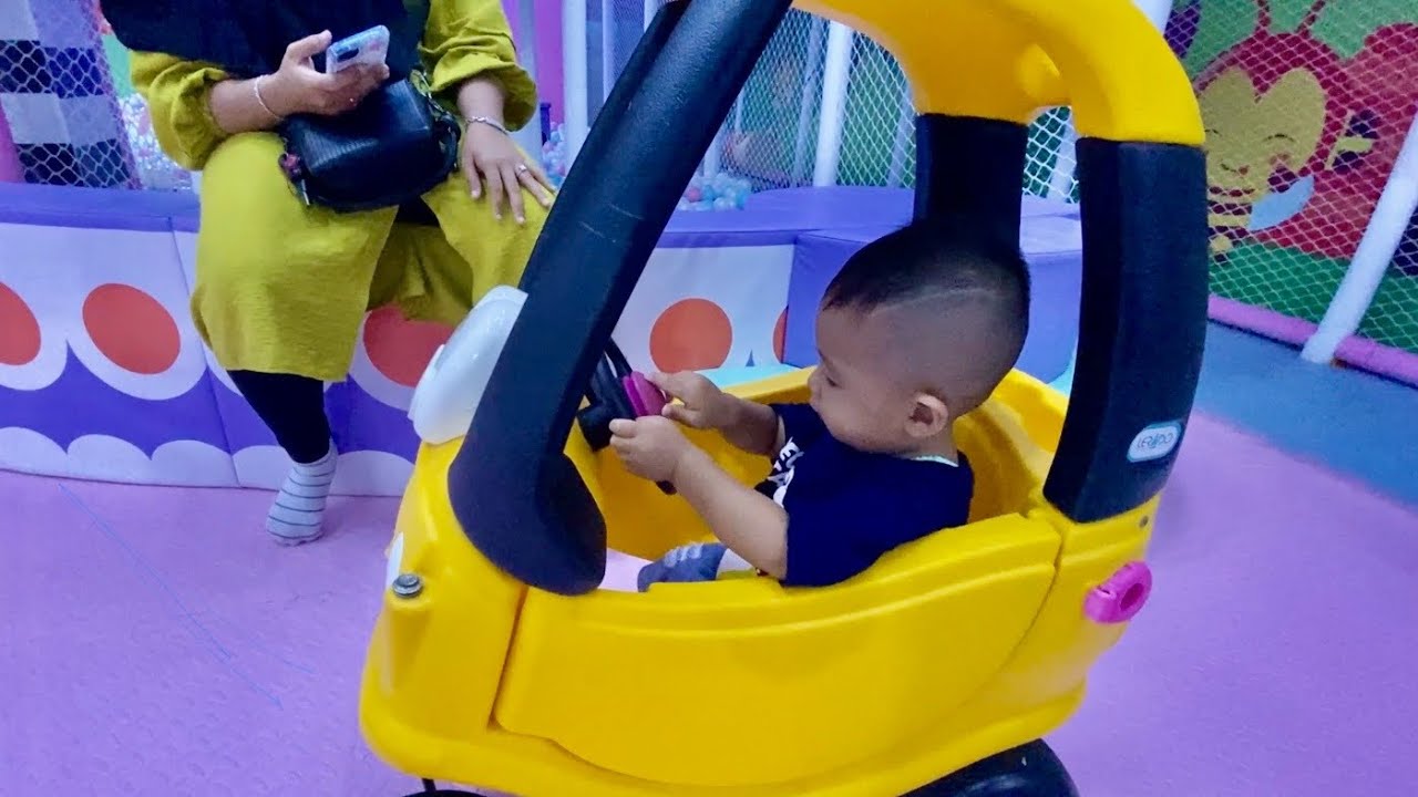 Bermain di Bee Bee Land - YouTube