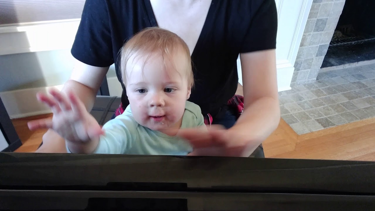 Wiggles helps play "Love Yourself" - YouTube